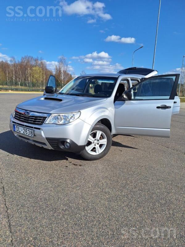 Subaru Forester 2010 Rīga, ar dzinēja tilpumu 2.00 L un nobraukumu 183 tūkst. km par 4750 €, foto 2 vietnē AUTOMOTO.COM.LV