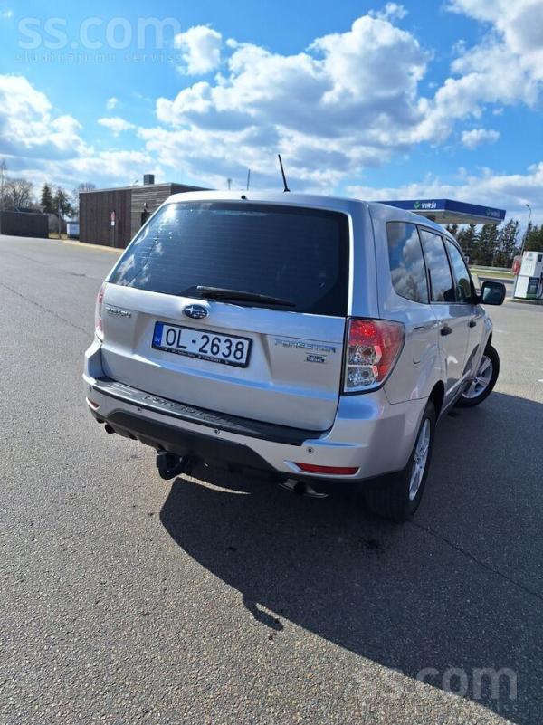 Subaru Forester 2010 Rīga, ar dzinēja tilpumu 2.00 L un nobraukumu 183 tūkst. km par 4750 €, foto 4 vietnē AUTOMOTO.COM.LV