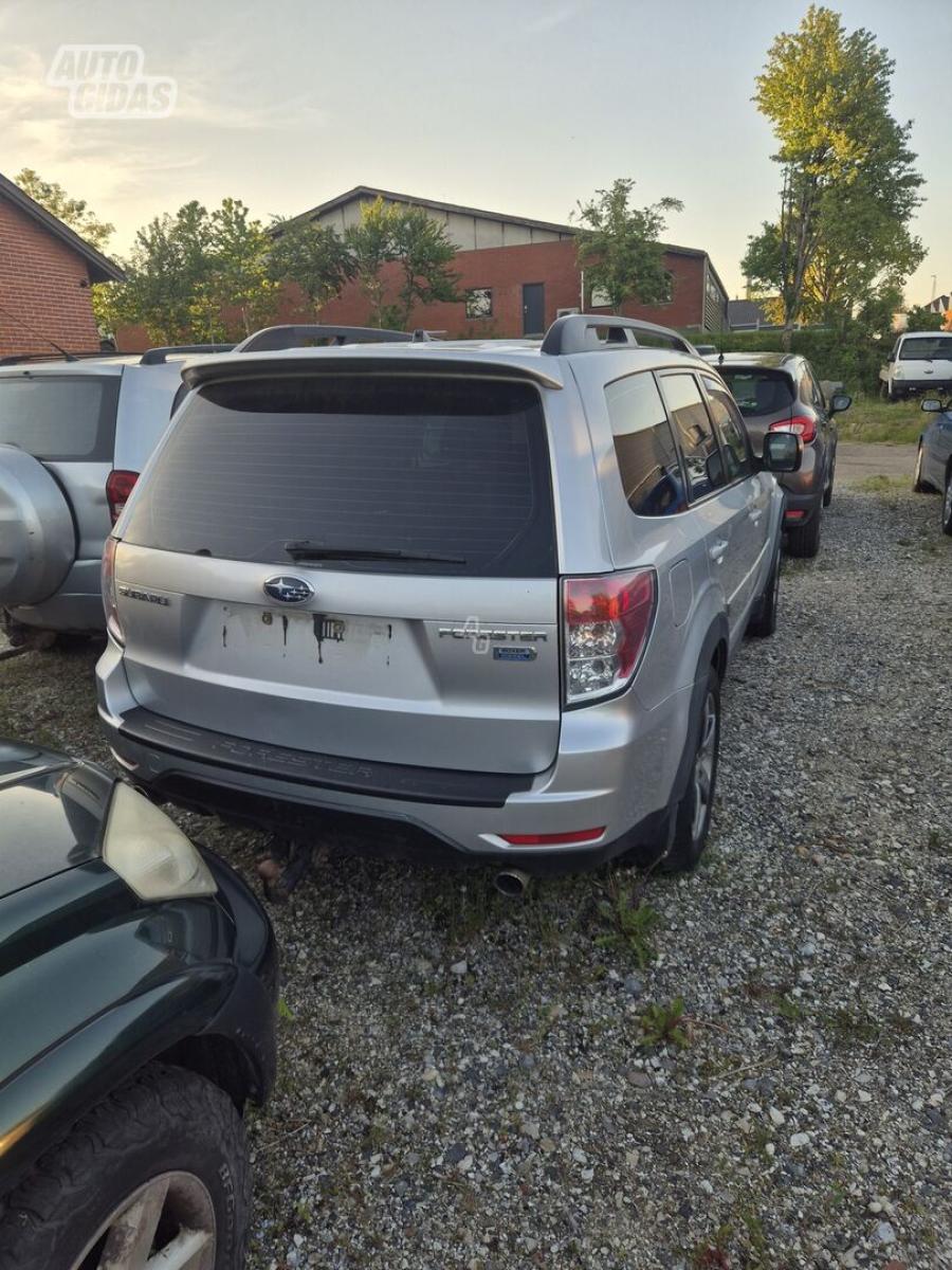 Subaru Forester 2010 Kauņa, ar dzinēja tilpumu 2.00 L un nobraukumu 250 tūkst. km par 1700 €, foto 1 vietnē AUTOMOTO.COM.LV