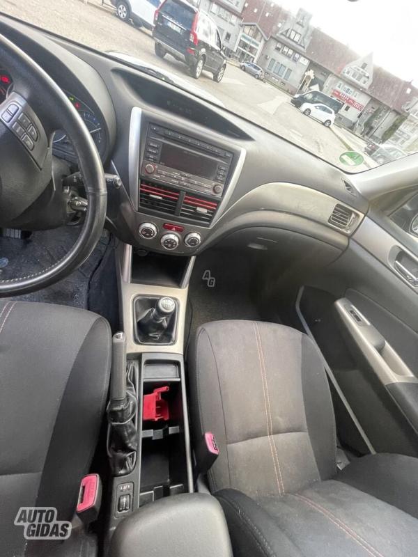 Subaru Forester 2010 in Klaipeda, with an engine capacity of 2.00 L and mileage of 322 thousand km for 2400 €, photo 1 on AUTOMOTO.COM.LV