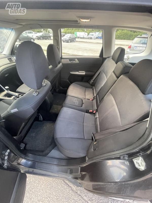 Subaru Forester 2010 in Klaipeda, with an engine capacity of 2.00 L and mileage of 322 thousand km for 2400 €, photo 4 on AUTOMOTO.COM.LV