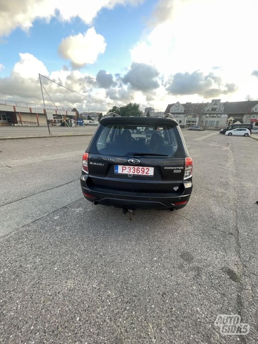 Subaru Forester 2010 in Klaipeda, with an engine capacity of 2.00 L and mileage of 322 thousand km for 2400 €, photo 6 on AUTOMOTO.COM.LV