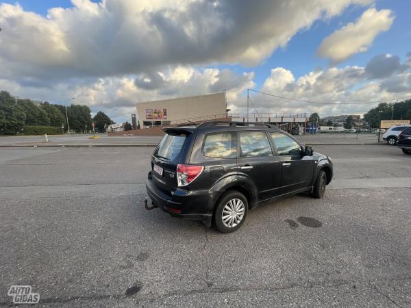 Subaru Forester 2010 in Klaipeda, with an engine capacity of 2.00 L and mileage of 322 thousand km for 2400 €, photo 7 on AUTOMOTO.COM.LV