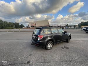 Subaru Forester 2010 in Klaipeda, with an engine capacity of 2.00 L and mileage of 322 thousand km for 2400 €, photo 7 on AUTOMOTO.COM.LV