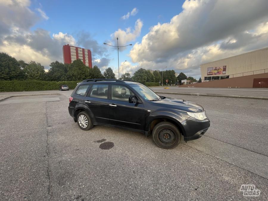 Subaru Forester 2010 in Klaipeda, with an engine capacity of 2.00 L and mileage of 322 thousand km for 2400 €, photo 9 on AUTOMOTO.COM.LV