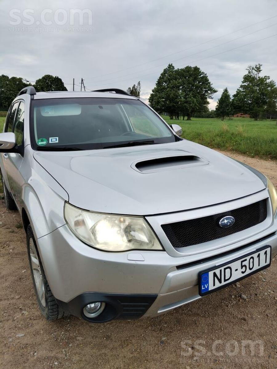 Subaru Forester 2011 in Cesis, with an engine capacity of 2.00 L and mileage of 300 thousand km for 2800 €, photo 1 on AUTOMOTO.COM.LV