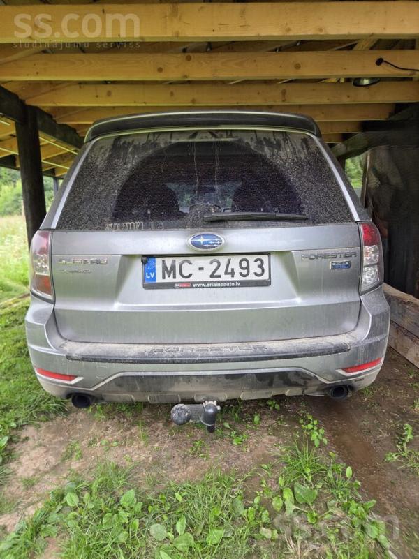 Subaru Forester 2011 in Cesis, with an engine capacity of 2.00 L and mileage of 317 thousand km for 3700 €, photo 2 on AUTOMOTO.COM.LV