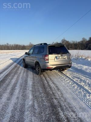 Subaru Forester 2011 in Valmiera, with an engine capacity of 2.00 L and mileage of 332 thousand km for 3800 €, photo 7 on AUTOMOTO.COM.LV