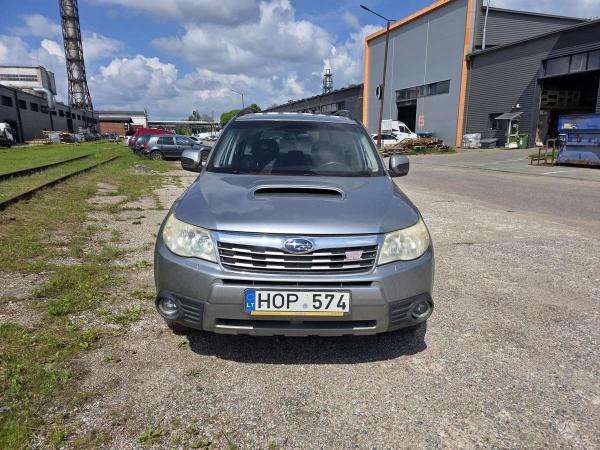 Subaru Forester 2011 in Kaunas, with an engine capacity of 2.00 L and mileage of 300 thousand km for 999 €, photo 2 on AUTOMOTO.COM.LV
