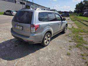 Subaru Forester 2011 in Kaunas, with an engine capacity of 2.00 L and mileage of 300 thousand km for 999 €, photo 5 on AUTOMOTO.COM.LV