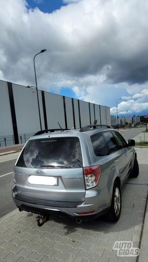 Subaru Forester 2011 Viļņa, ar dzinēja tilpumu 2.00 L un nobraukumu 257 tūkst. km par 3500 €, foto 5 vietnē AUTOMOTO.COM.LV