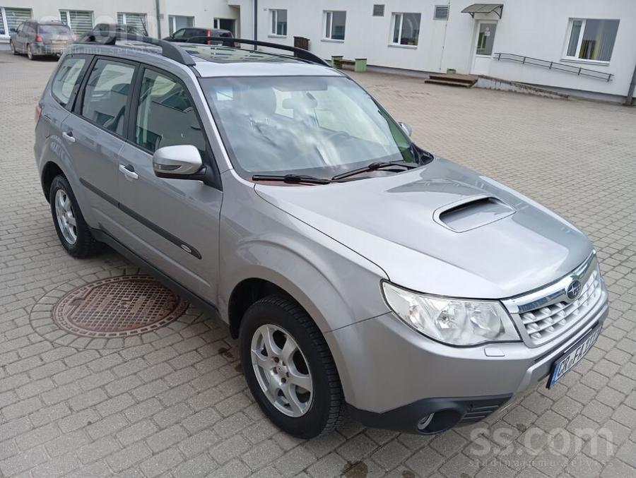 Subaru Forester 2012 in Balvi, with an engine capacity of 2.00 L and mileage of 215 thousand km for 1999 €, photo 2 on AUTOMOTO.COM.LV