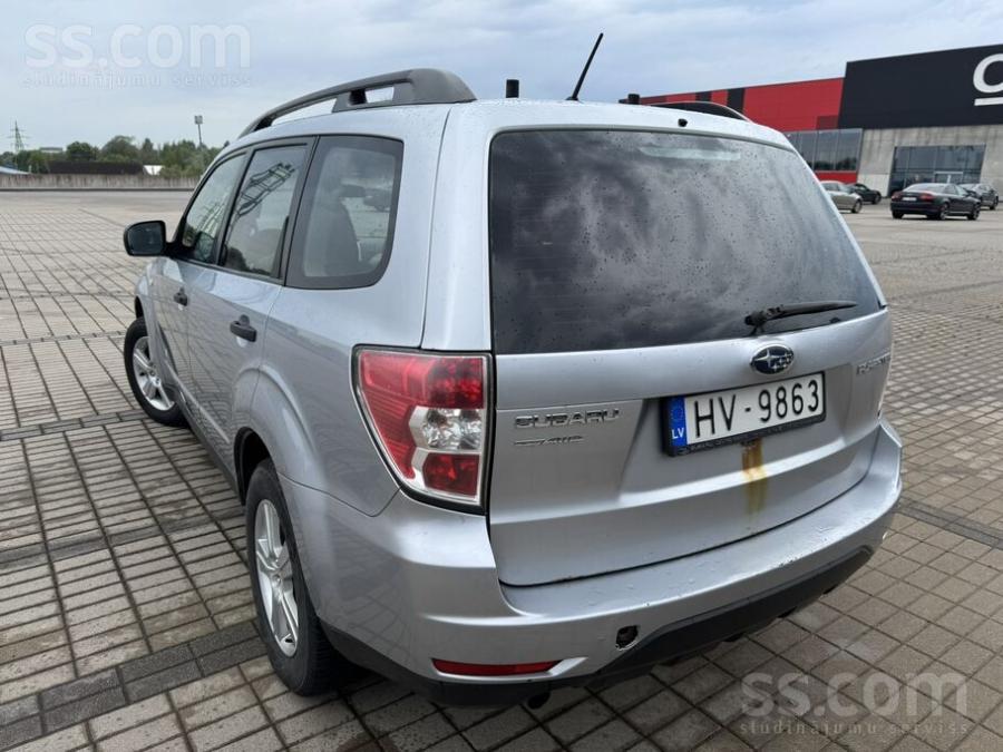 Subaru Forester 2012 in Riga, with an engine capacity of 2.00 L and mileage of 335 thousand km for 2800 €, photo 5 on AUTOMOTO.COM.LV