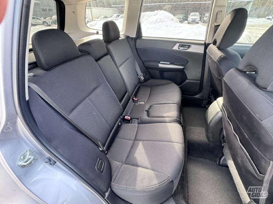 Subaru Forester 2012 in Vilnius, with an engine capacity of 2.00 L and mileage of 236 thousand km for 2950 €, photo 13 on AUTOMOTO.COM.LV
