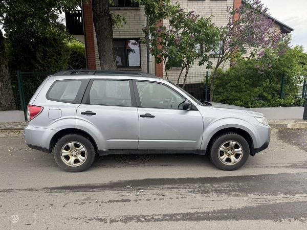 Subaru Forester 2012 in Vilnius, with an engine capacity of 2.00 L and mileage of 231 thousand km for 6050 €, photo 4 on AUTOMOTO.COM.LV