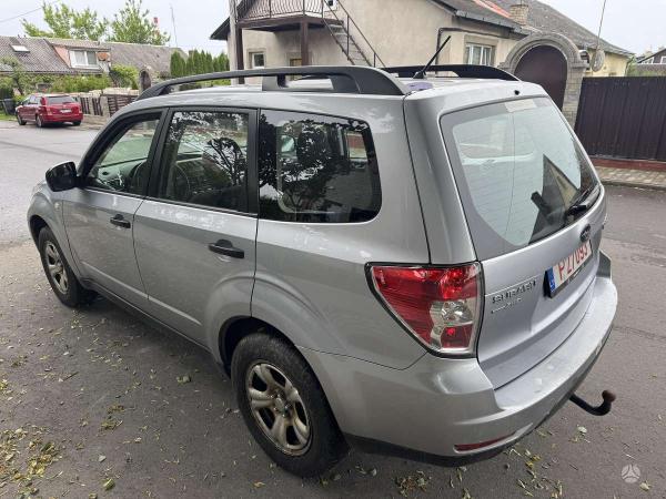 Subaru Forester 2012 in Vilnius, with an engine capacity of 2.00 L and mileage of 231 thousand km for 6050 €, photo 6 on AUTOMOTO.COM.LV