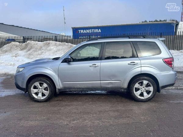 Subaru Forester 2012 Viļņa, ar dzinēja tilpumu 2.00 L un nobraukumu 236 tūkst. km par 2950 €, foto 8 vietnē AUTOMOTO.COM.LV