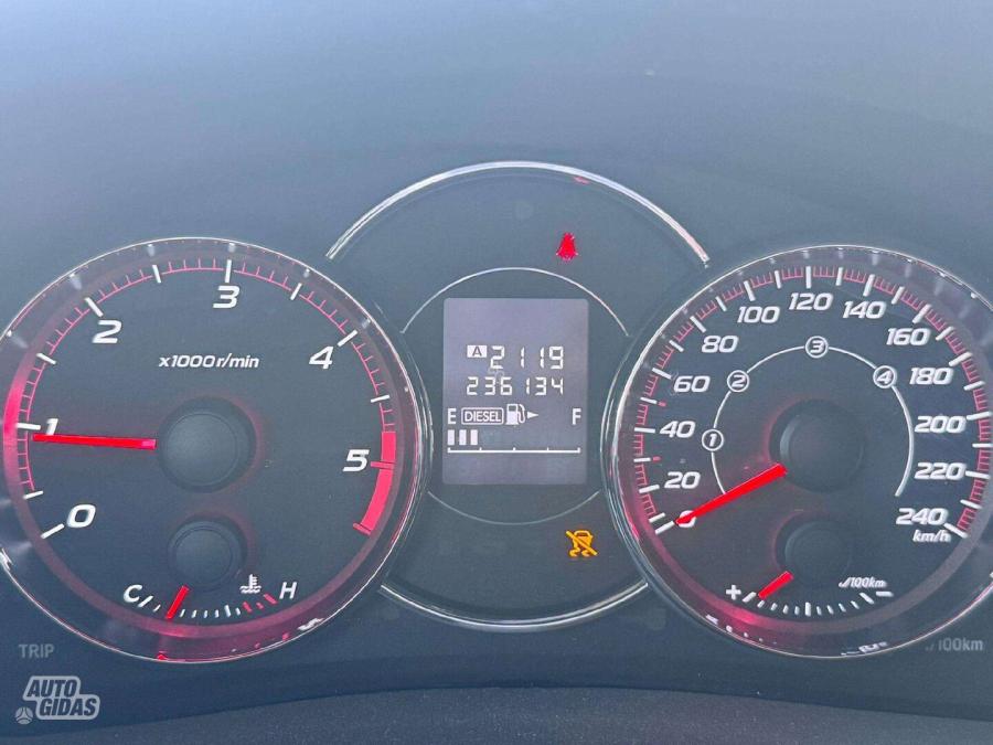 Subaru Forester 2012 in Vilnius, with an engine capacity of 2.00 L and mileage of 236 thousand km for 2950 €, photo 15 on AUTOMOTO.COM.LV