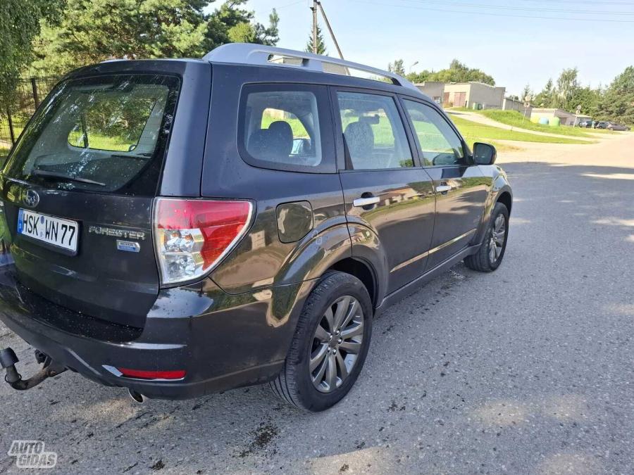 Subaru Forester 2012 Utena, ar dzinēja tilpumu 2.00 L un nobraukumu 211 tūkst. km par 3800 €, foto 1 vietnē AUTOMOTO.COM.LV