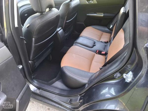 Subaru Forester 2012 in Utena, with an engine capacity of 2.00 L and mileage of 211 thousand km for 3300 €, photo 8 on AUTOMOTO.COM.LV