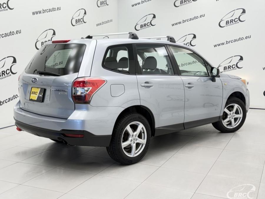 Subaru Forester 2014 in Vilnius, with an engine capacity of 2.50 L and mileage of 190 thousand km for 9500 €, photo 3 on AUTOMOTO.COM.LV