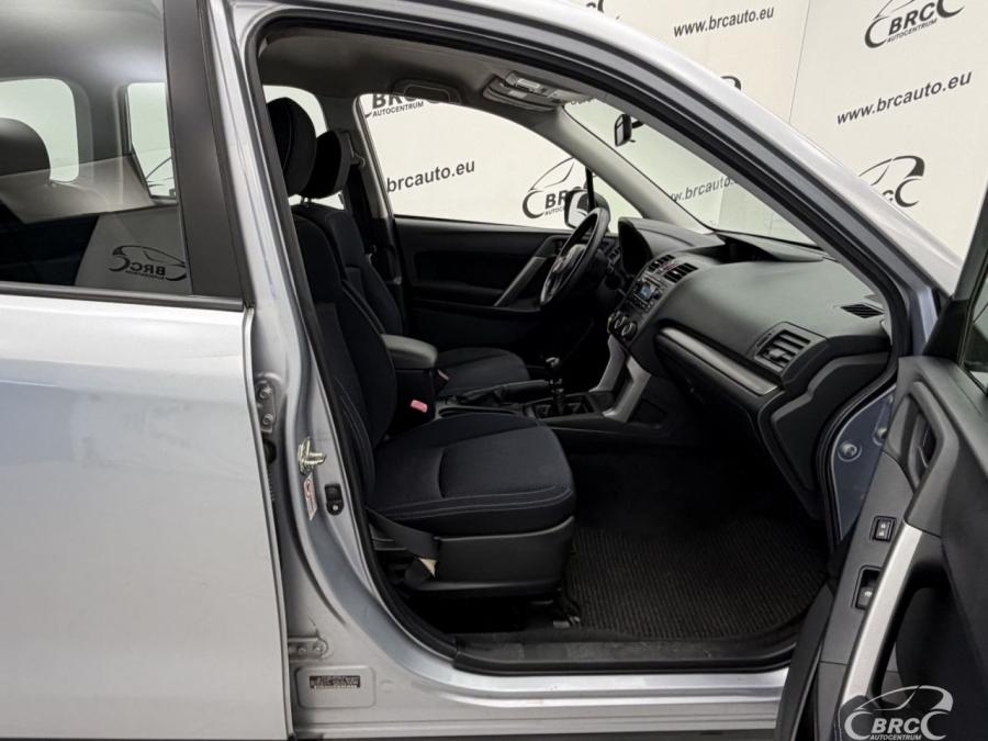Subaru Forester 2014 in Vilnius, with an engine capacity of 2.50 L and mileage of 190 thousand km for 9500 €, photo 5 on AUTOMOTO.COM.LV