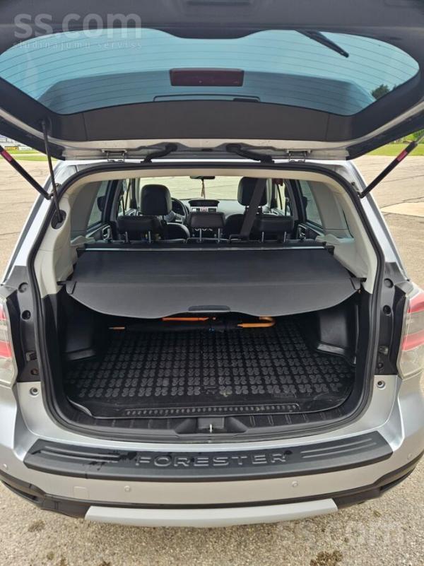 Subaru Forester 2017 in Riga, with an engine capacity of 2.00 L and mileage of 0 thousand km for 8250 €, photo 6 on AUTOMOTO.COM.LV