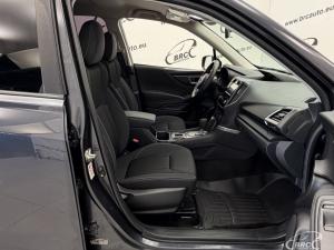 Subaru Forester 2019 in Vilnius, with an engine capacity of 2.50 L and mileage of 151 thousand km for 15000 €, photo 5 on AUTOMOTO.COM.LV