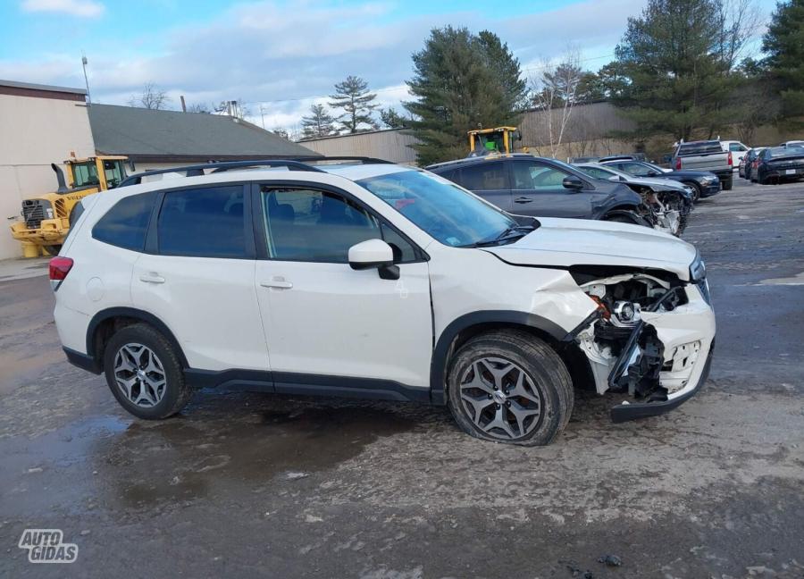 Subaru Forester 2019 in Vilnius, with an engine capacity of 2.50 L and mileage of 113 thousand km for 10500 €, photo 8 on AUTOMOTO.COM.LV