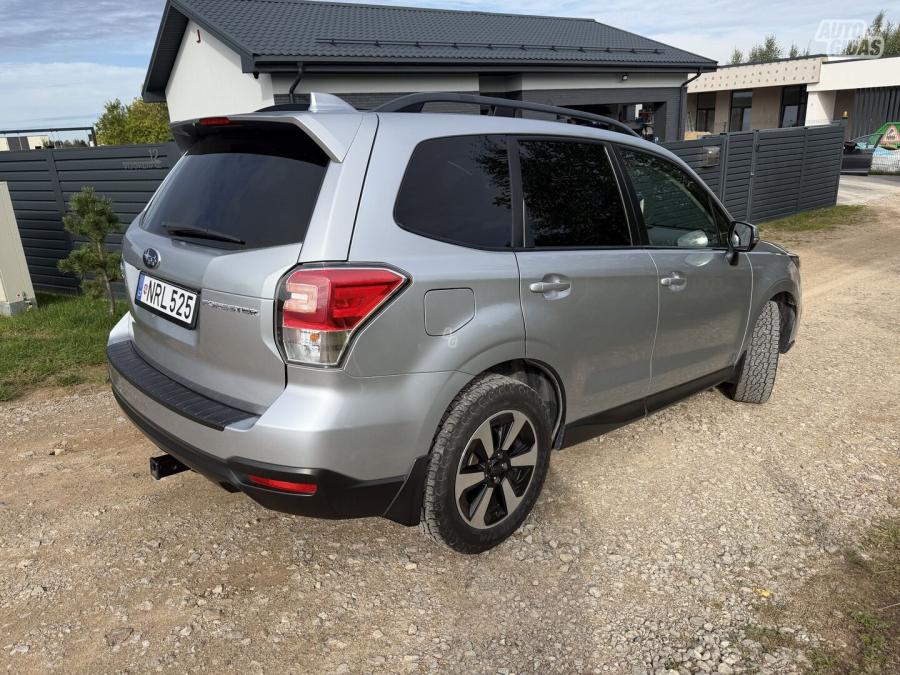 Subaru Forester 2019 in Vilnius, with an engine capacity of 2.50 L and mileage of 186 thousand km for 14600 €, photo 5 on AUTOMOTO.COM.LV