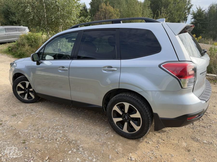 Subaru Forester 2019 in Vilnius, with an engine capacity of 2.50 L and mileage of 186 thousand km for 14600 €, photo 6 on AUTOMOTO.COM.LV