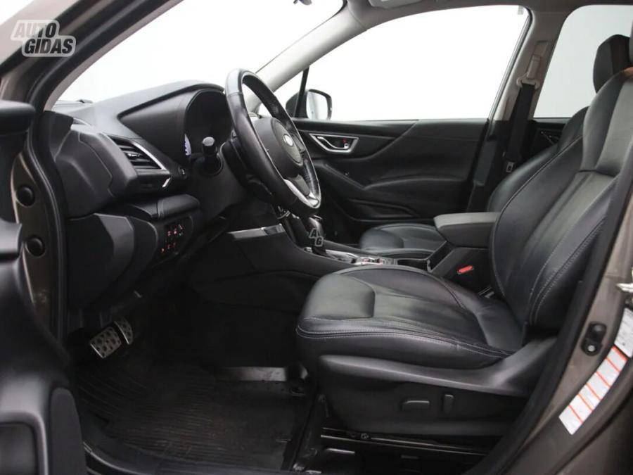 Subaru Forester 2021 in Vilnius, with an engine capacity of 2.00 L and mileage of 123 thousand km for 21199 €, photo 5 on AUTOMOTO.COM.LV
