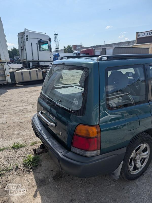 Green Subaru Forester 1994 in Kaunas, with an engine capacity of 2.00 L and mileage of 200 thousand km for 1750 €, photo 6 on AUTOMOTO.COM.LV