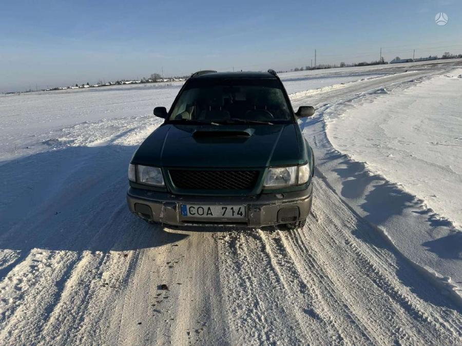 Zaļš Subaru Forester 1998 Marijampole, ar dzinēja tilpumu 1.99 L un nobraukumu 364 tūkst. km par 1700 €, foto 1 vietnē AUTOMOTO.COM.LV