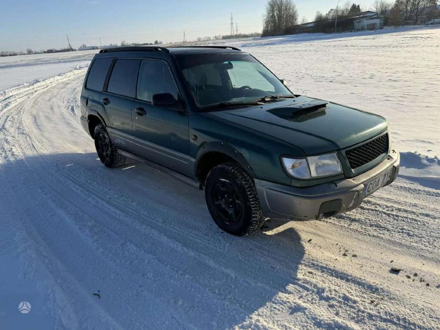 Zaļš Subaru Forester 1998 Marijampole, ar dzinēja tilpumu 1.99 L un nobraukumu 364 tūkst. km par 1700 €, foto 2 vietnē AUTOMOTO.COM.LV