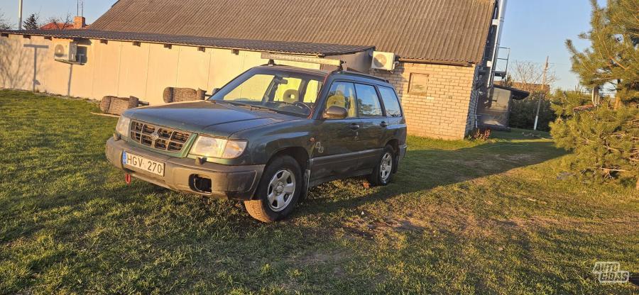 Zaļš Subaru Forester 1998 Radviliškis, ar dzinēja tilpumu 2.00 L un nobraukumu 266 tūkst. km par 700 €, foto 1 vietnē AUTOMOTO.COM.LV