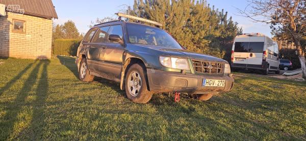 Zaļš Subaru Forester 1998 Radviliškis, ar dzinēja tilpumu 2.00 L un nobraukumu 266 tūkst. km par 700 €, foto 2 vietnē AUTOMOTO.COM.LV