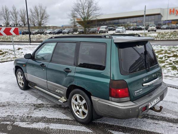 Green Subaru Forester 1999 in Vilnius, with an engine capacity of 1.99 L and mileage of 356 thousand km for 900 €, photo 6 on AUTOMOTO.COM.LV