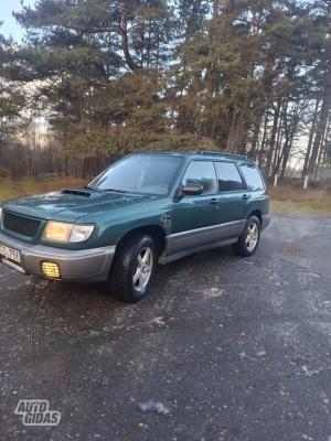 Zaļš Subaru Forester 1999 Mažeikiai, ar dzinēja tilpumu 2.00 L un nobraukumu 309 tūkst. km par 1800 €, foto  vietnē AUTOMOTO.COM.LV