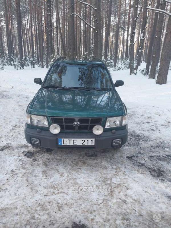 Zaļš Subaru Forester 2001 Lazdijai, ar dzinēja tilpumu 2.00 L un nobraukumu 196 tūkst. km par 2500 €, foto 1 vietnē AUTOMOTO.COM.LV