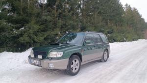Zaļš Subaru Forester 2002 Kretinga, ar dzinēja tilpumu 2.00 L un nobraukumu 295 tūkst. km par 1380 €, foto 2 vietnē AUTOMOTO.COM.LV