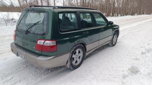 Zaļš Subaru Forester 2002 Kretinga, ar dzinēja tilpumu 2.00 L un nobraukumu 295 tūkst. km par 1380 €, foto 4 vietnē AUTOMOTO.COM.LV