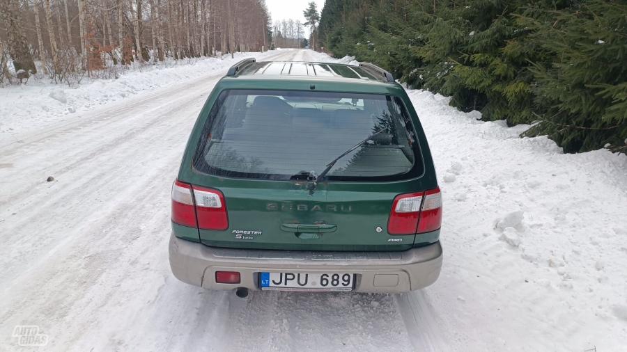 Zaļš Subaru Forester 2002 Kretinga, ar dzinēja tilpumu 2.00 L un nobraukumu 295 tūkst. km par 1380 €, foto 7 vietnē AUTOMOTO.COM.LV