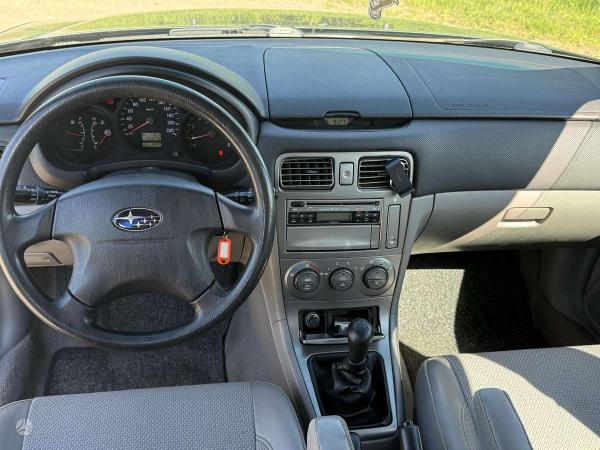 Zaļš Subaru Forester 2003 Utena, ar dzinēja tilpumu 1.99 L un nobraukumu 186 tūkst. km par 4250 €, foto 5 vietnē AUTOMOTO.COM.LV