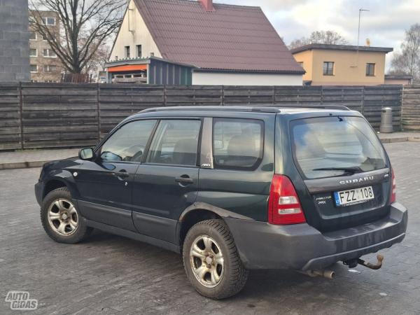 Green Subaru Forester 2004 in Silute, with an engine capacity of 2.00 L and mileage of 350 thousand km for 2350 €, photo 2 on AUTOMOTO.COM.LV