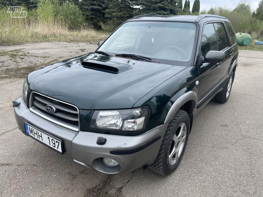 Green Subaru Forester 2004 in Siauliai, with an engine capacity of 2.00 L and mileage of 290 thousand km for 3800 €, photo 1 on AUTOMOTO.COM.LV