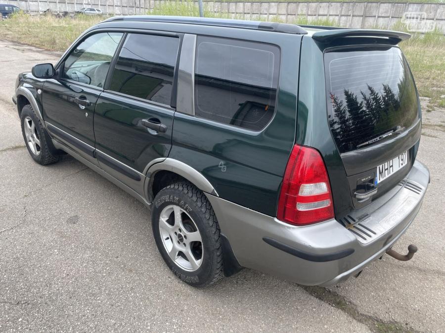 Green Subaru Forester 2004 in Siauliai, with an engine capacity of 2.00 L and mileage of 290 thousand km for 3800 €, photo 3 on AUTOMOTO.COM.LV