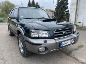 Green Subaru Forester 2004 in Siauliai, with an engine capacity of 2.00 L and mileage of 290 thousand km for 3800 €, photo 4 on AUTOMOTO.COM.LV