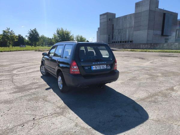Green Subaru Forester 2004 in Panevezys, with an engine capacity of 1.99 L and mileage of 250 thousand km for 2800 €, photo 10 on AUTOMOTO.COM.LV