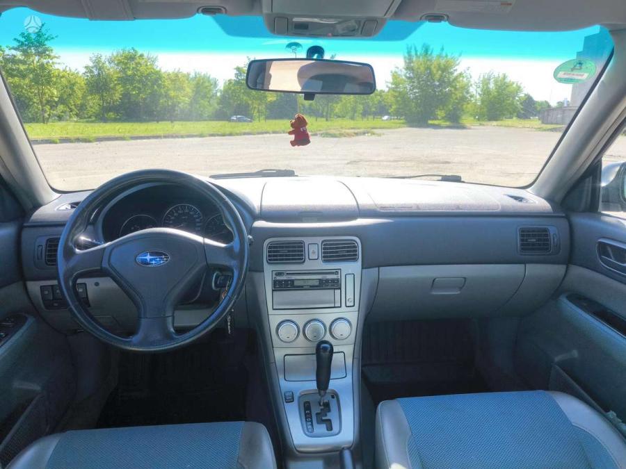 Green Subaru Forester 2004 in Panevezys, with an engine capacity of 1.99 L and mileage of 250 thousand km for 2800 €, photo 13 on AUTOMOTO.COM.LV